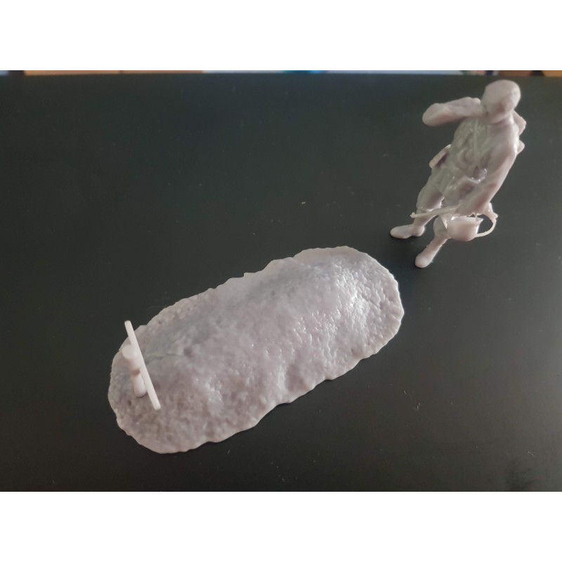 1:35 Serie - German soldier crying in front of