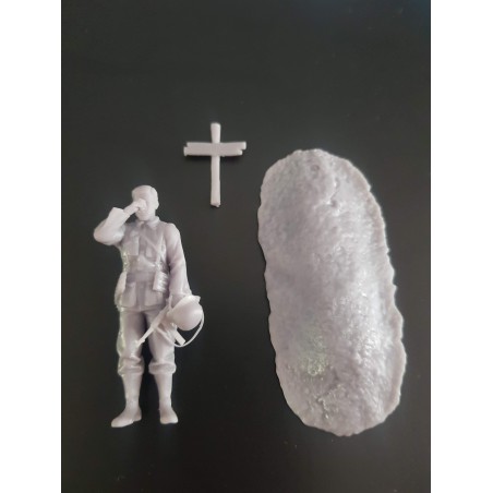 1:35 Serie - German soldier crying in front of