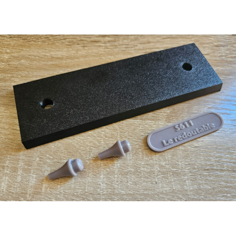 Base for the Heller “Le redoutable” model