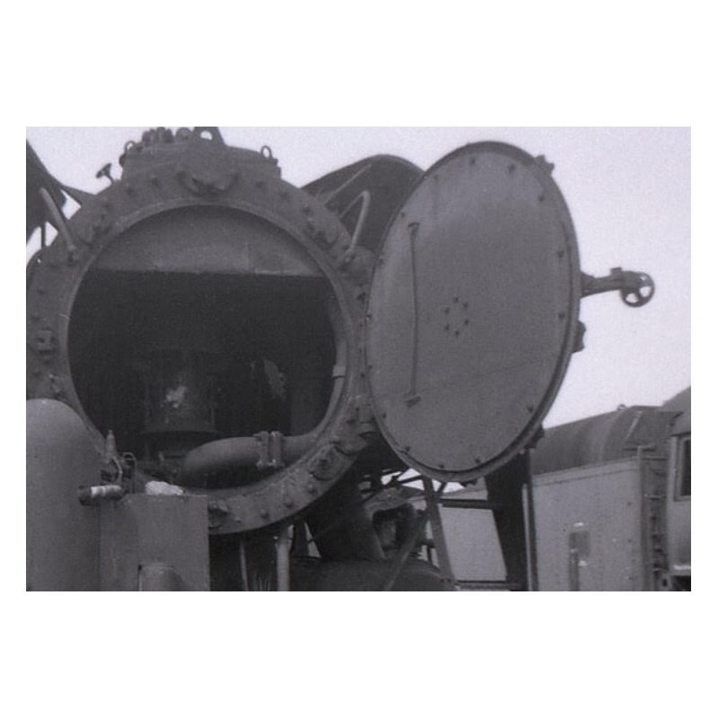 1:32 - Locomotive 141-R - Front Doors