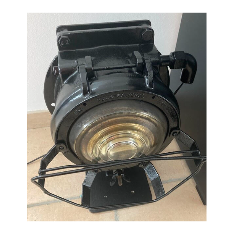 1:32 - Locomotive 141-R - Pyle lights