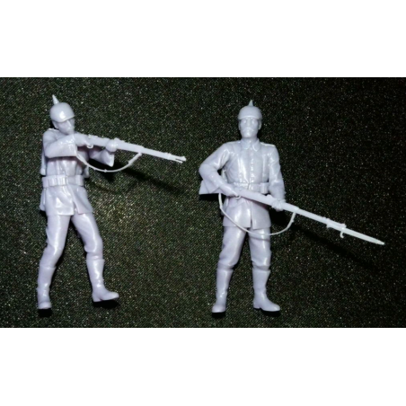 1:35 - WW1 German soldiers fighting