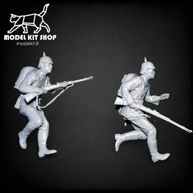 1:35 - WW1 German soldiers running
